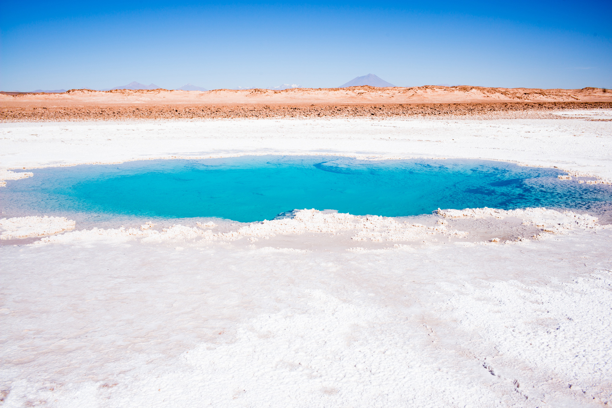 ROBERTO V MOS - O surreal Tolar Grande e o sagrado vulc o Llullallaico